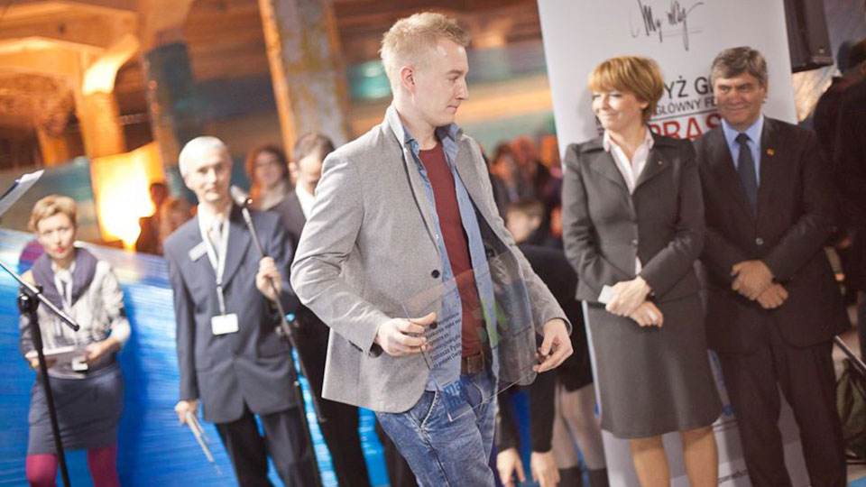 Nagroda Make Me! 2011 dla lampy Owijka – Kabo & Pydo